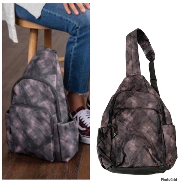 thirty-one | Bags | New Thirtyone Sling Backpack Retired Print Dusky ...